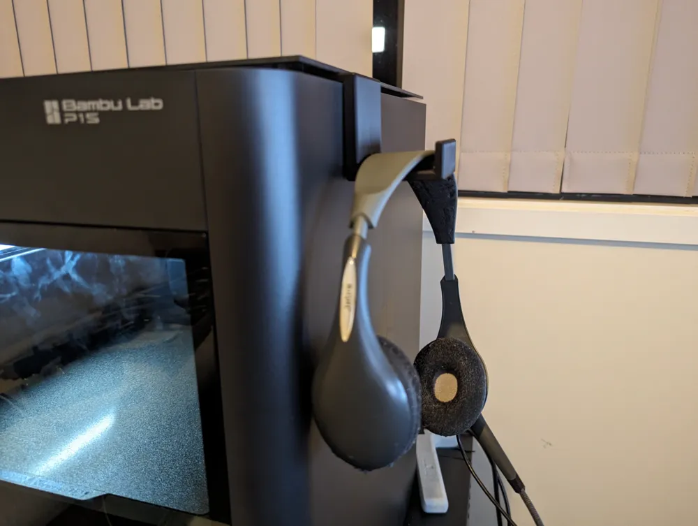 Headset holder for 20mm rail by waywood.ben - MakerWorld