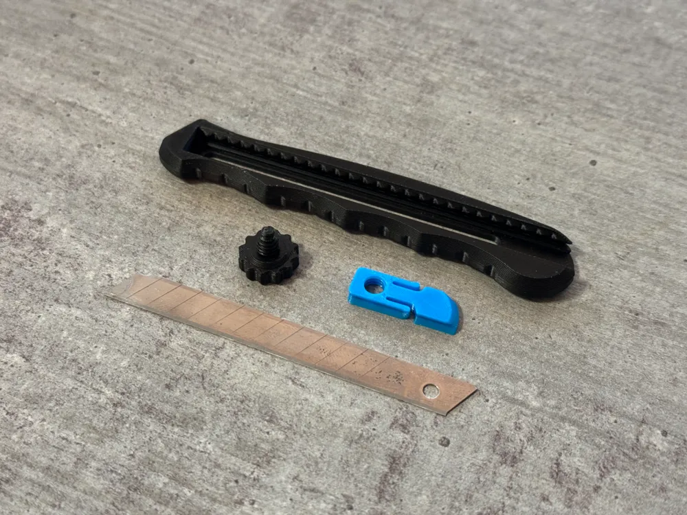 Mini 9mm Cutter with Click Lock System - Free 3D Print Model - MakerWorld