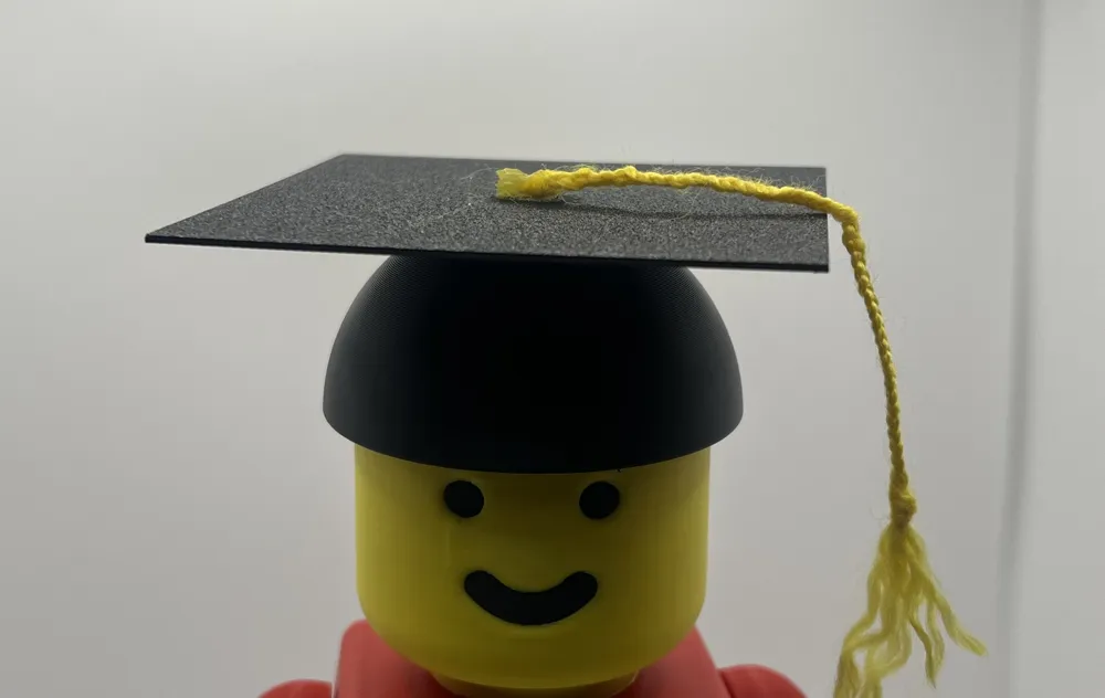 Graduation Hat - Brick Man - Free 3D Print Model - MakerWorld