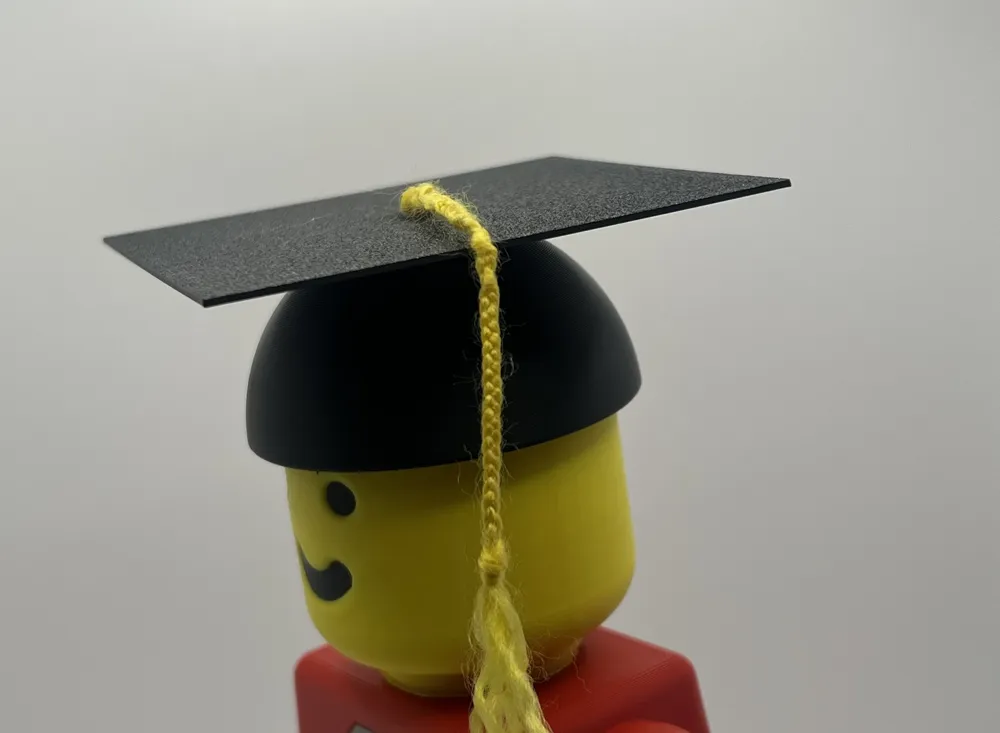 Graduation Hat - Brick Man - Free 3D Print Model - MakerWorld