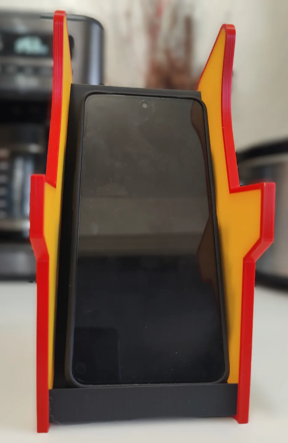 Pacman Arcade phone and pencil holder by christhielges - MakerWorld