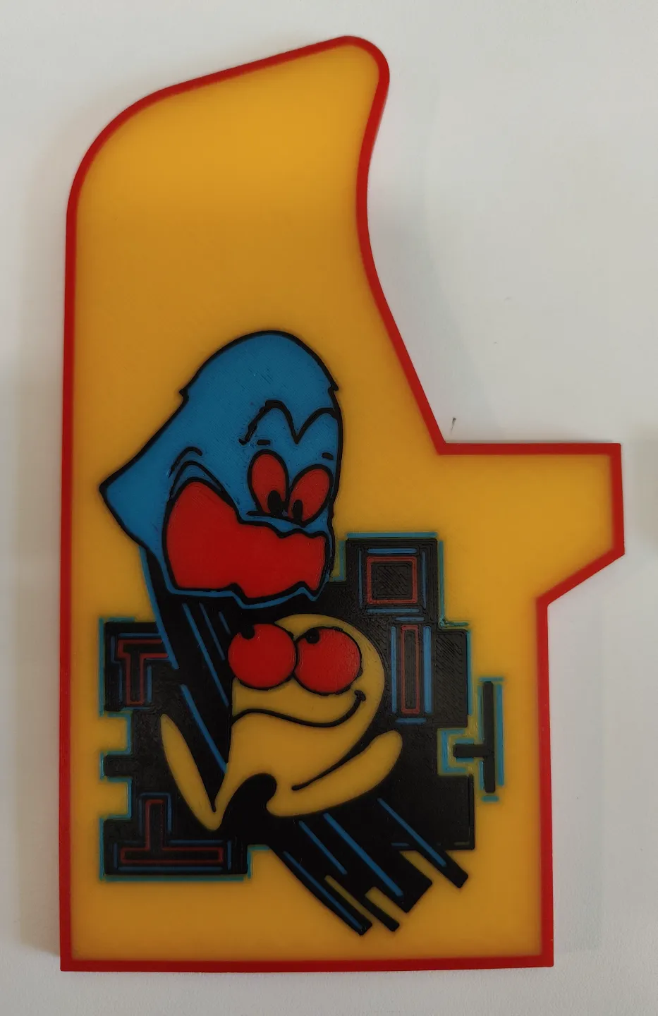 Pacman Arcade phone and pencil holder by christhielges - MakerWorld