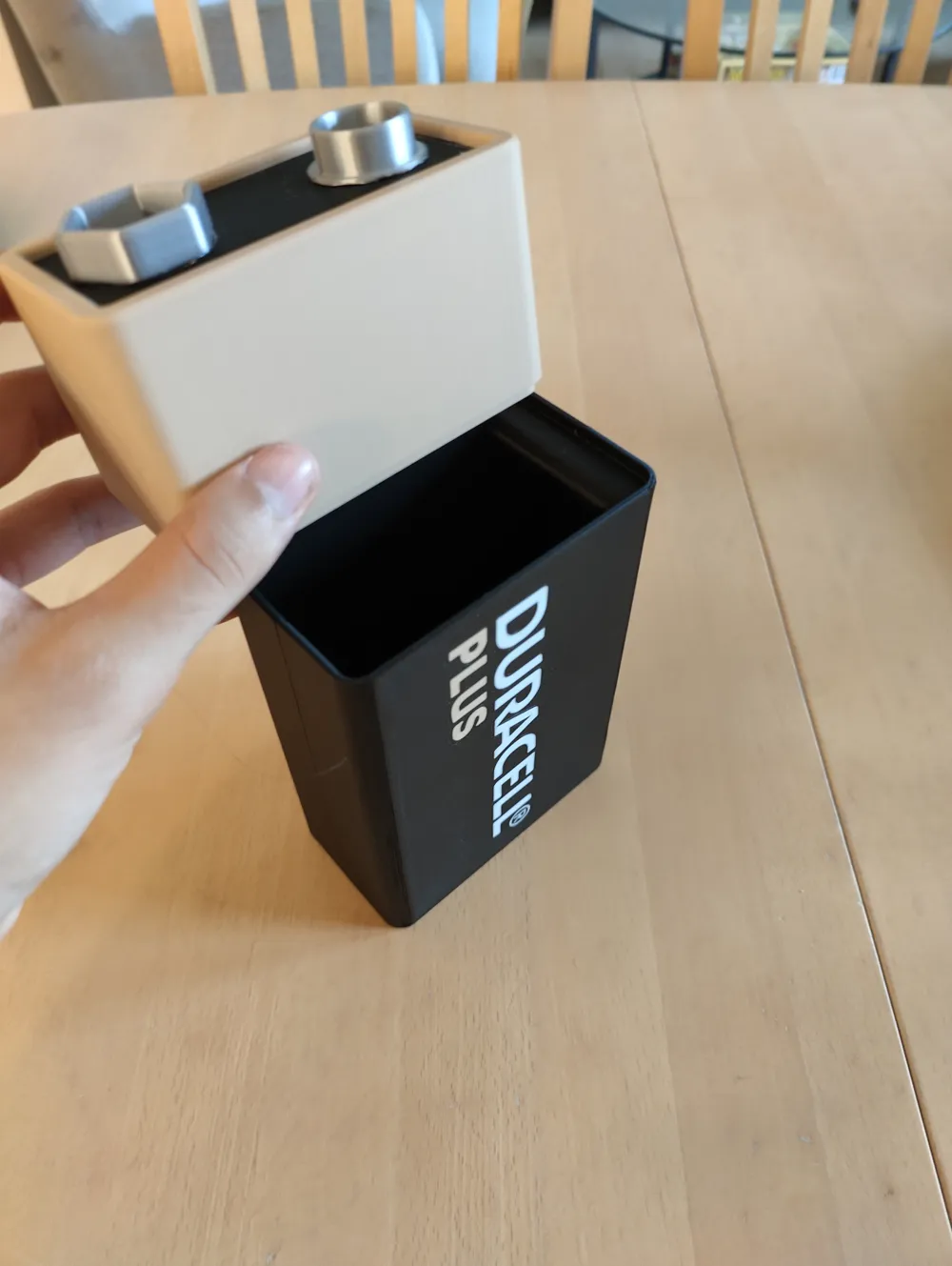 Duracell 9V Battery Recycling Bin by Thor Müller MakerWorld: Download ...