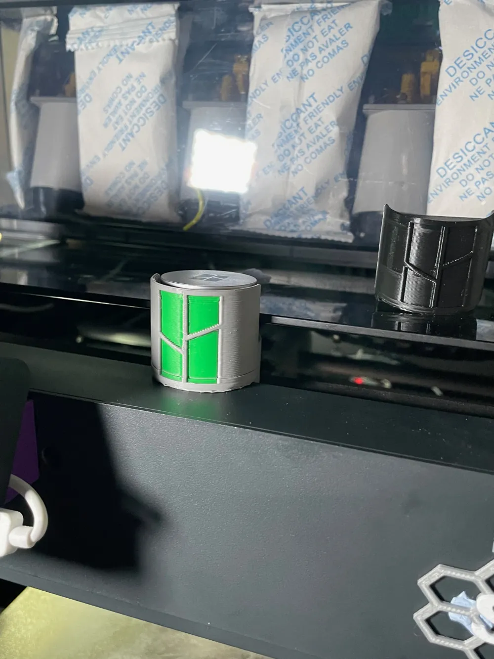 Compact Glass Lid Riser For BambuLab Printer by Joe Wilson - MakerWorld