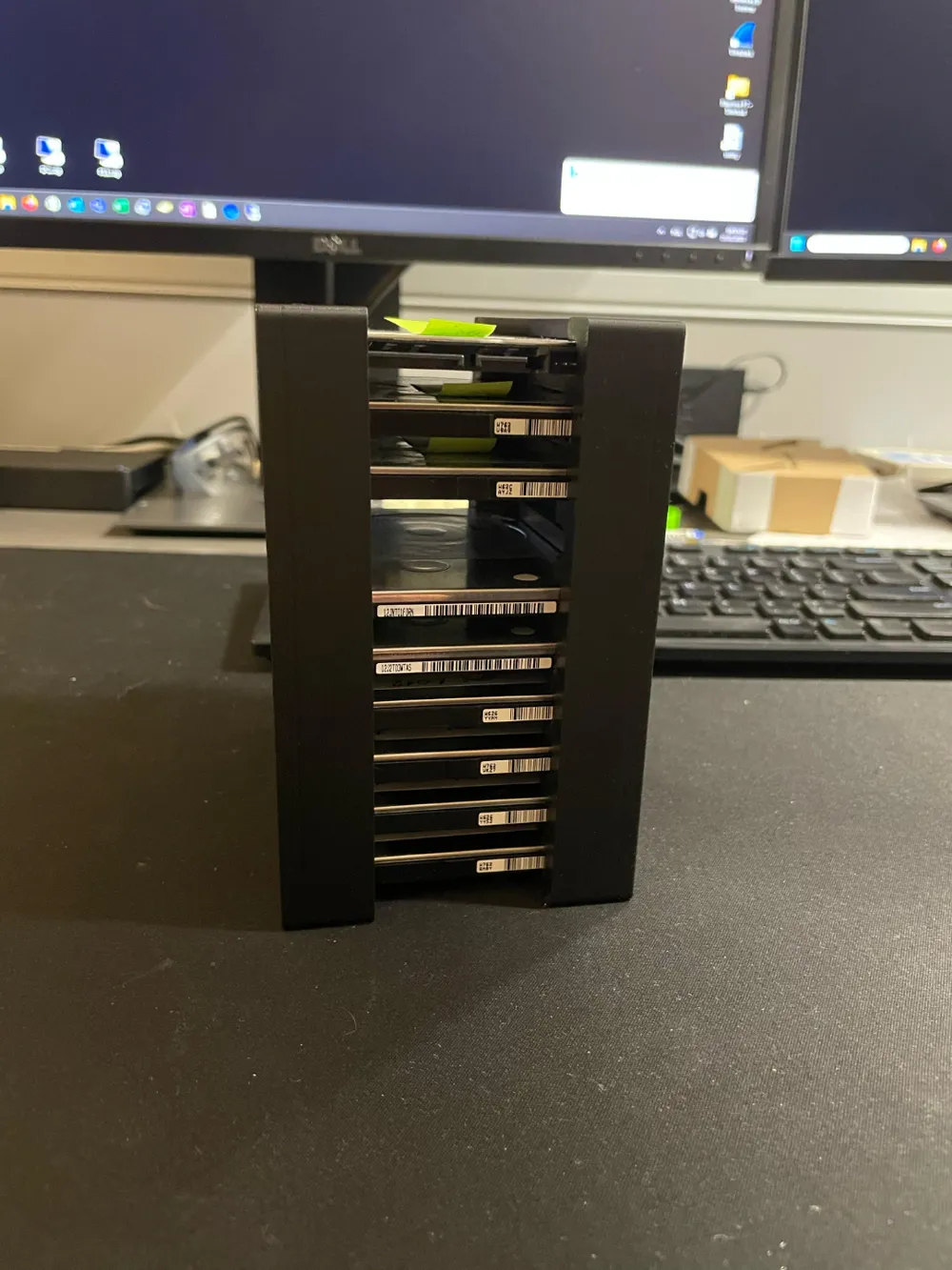 Horizontal SSD & HDD Holder by DxM engineering MakerWorld: Download ...