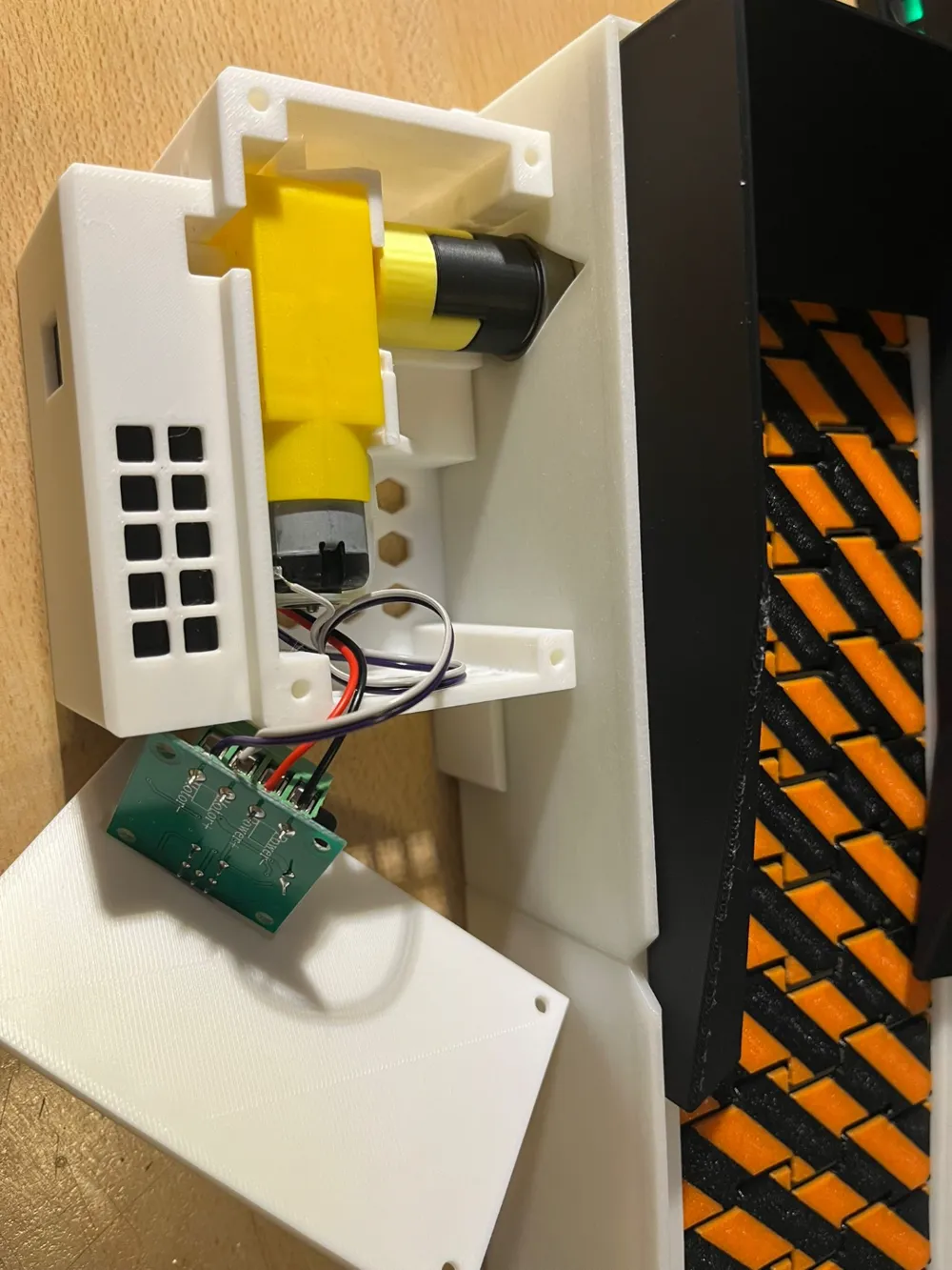 TT motor mount for A1 poop conveyor belt by PatrickBlack - MakerWorld