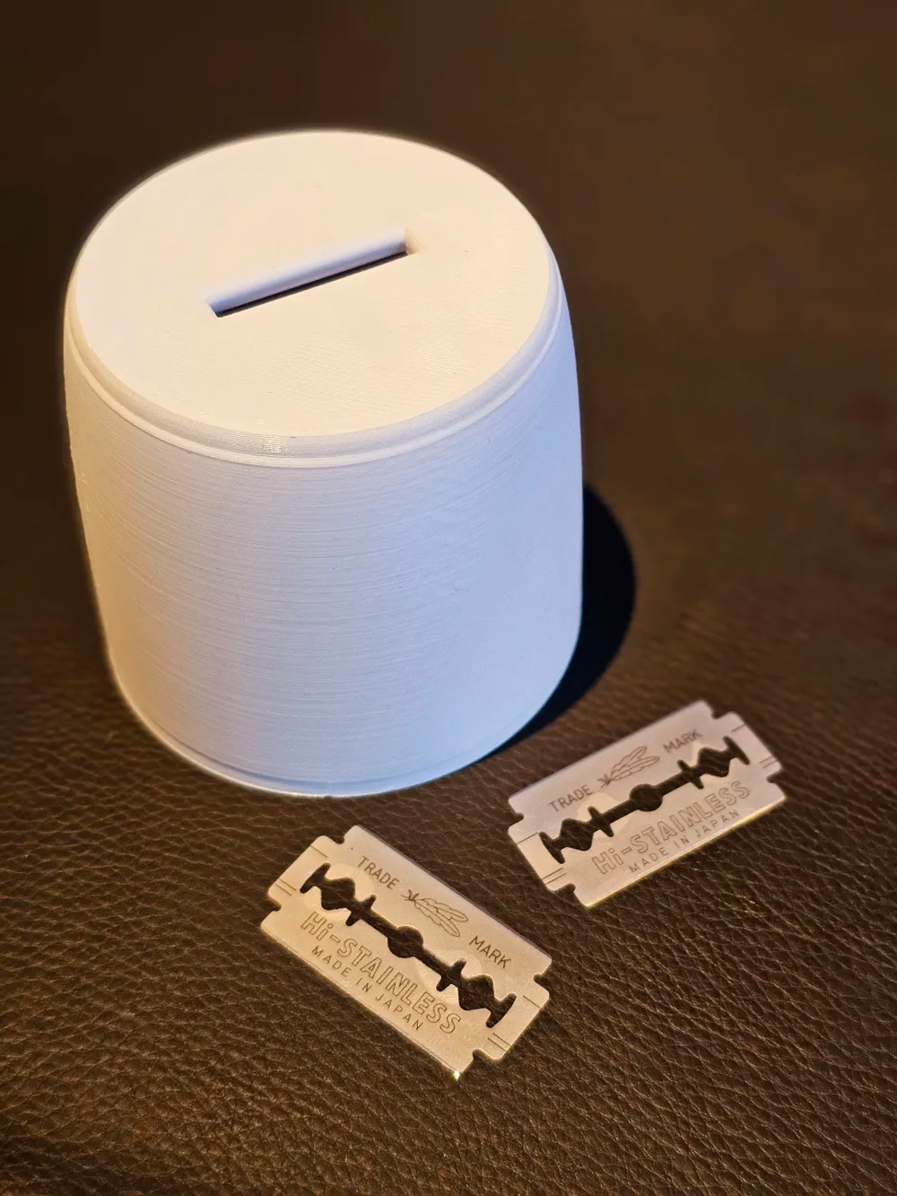 Disposable Blade Container - Free 3D Print Model - MakerWorld