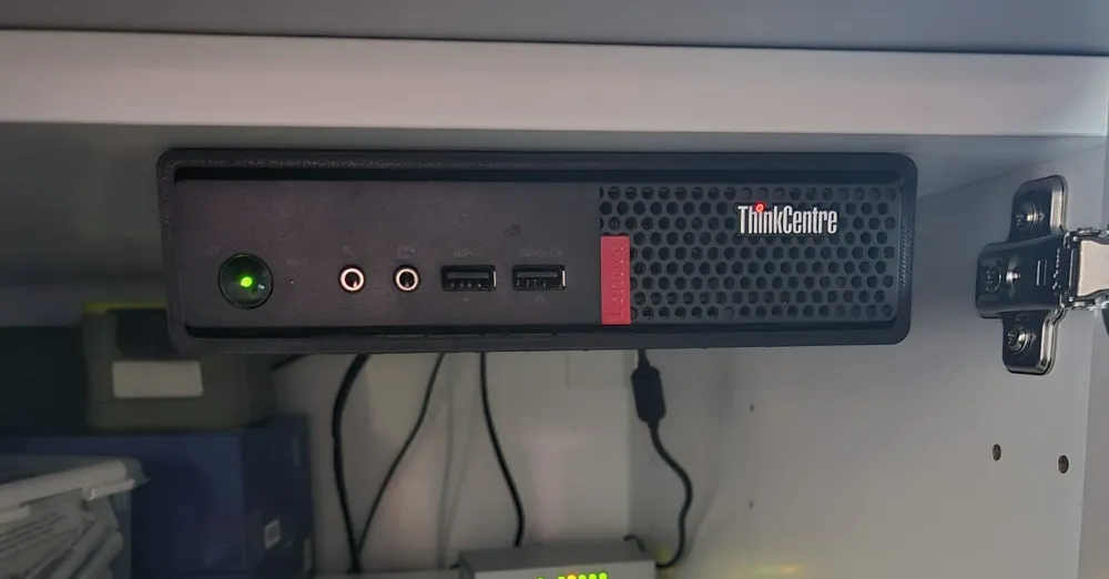 Wall mount for Lenovo ThinkCentre M710Q by Niko - MakerWorld