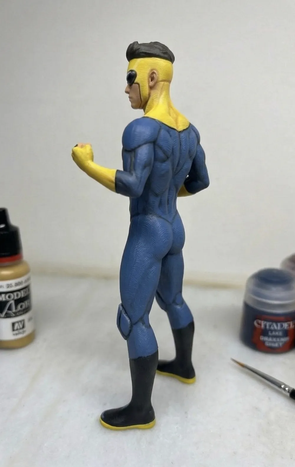 Mark Greyson - el Invencible - Modelo de impresión 3D gratuito - MakerWorld