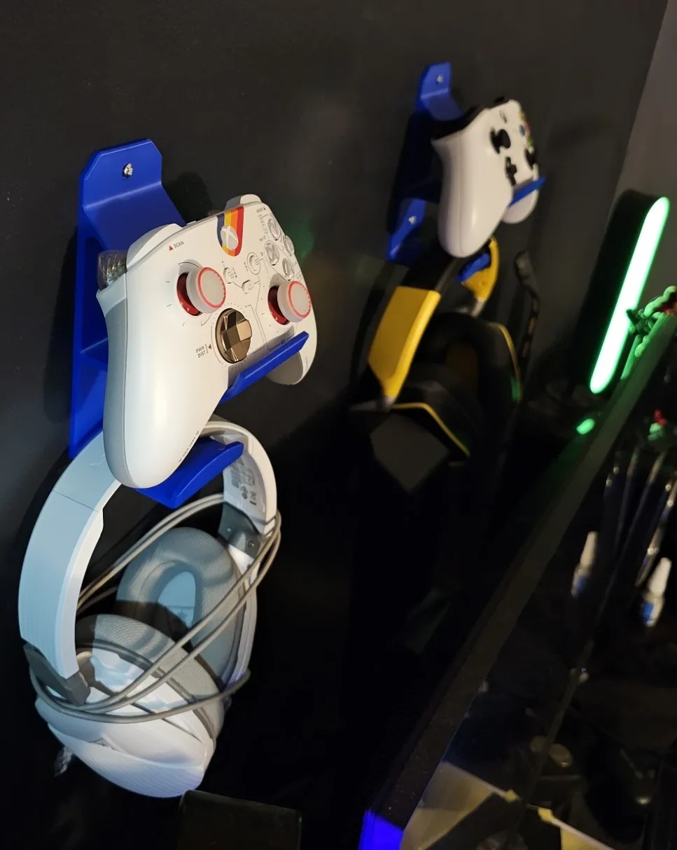 Controller and headset wall mount by RJota 3DMakerWorld: Download Free ...