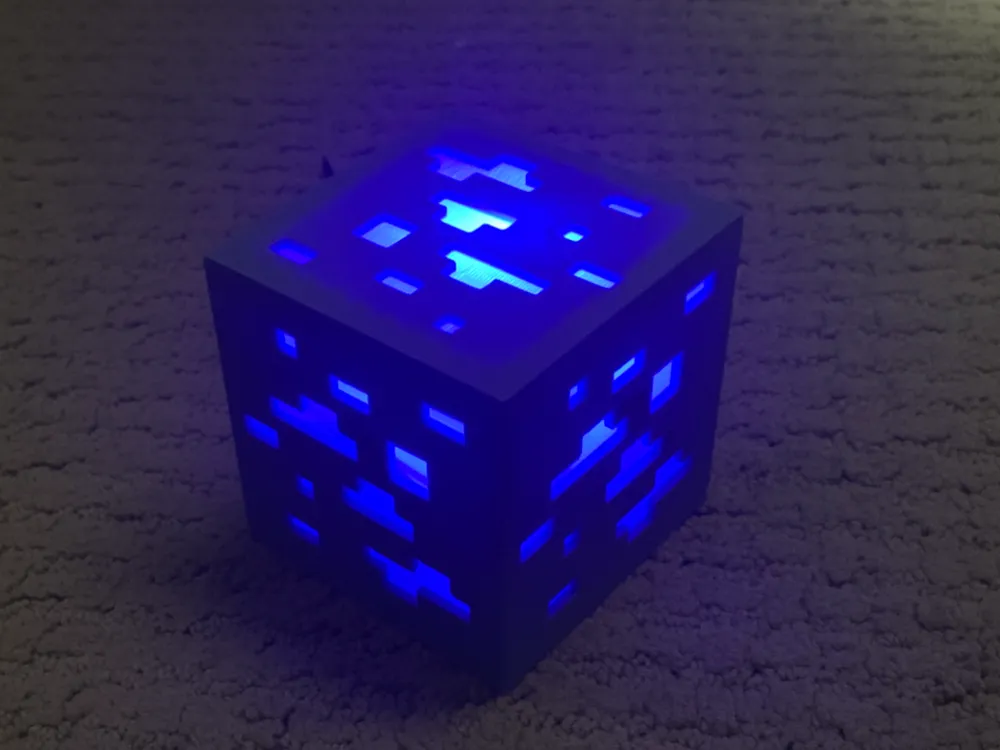 Minecraft Diamond Ore Lamp (revised) by Moosimus6 - MakerWorld