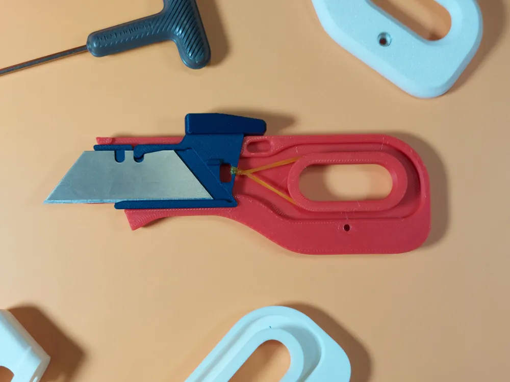 Utility Knife - Self Retracting by Recko MakerWorld: Download Free 3D ...