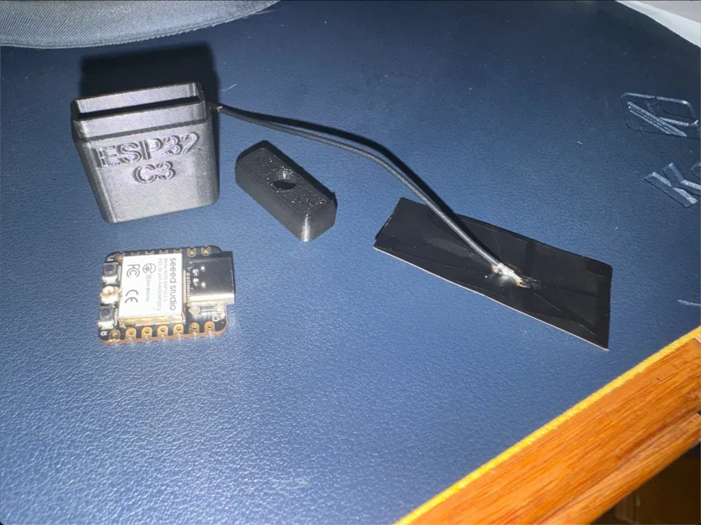 Seeed Studio Xiao ESP32C3 Minimal Enclosure Remixed by drewber09 ...