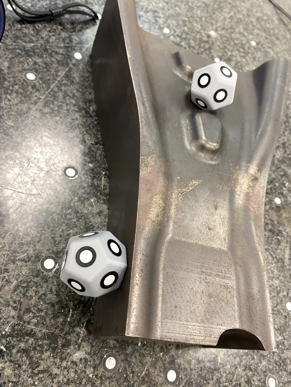 Sphere for 3D Scanning - Requires Tracking Targets by eccs19 - MakerWorld