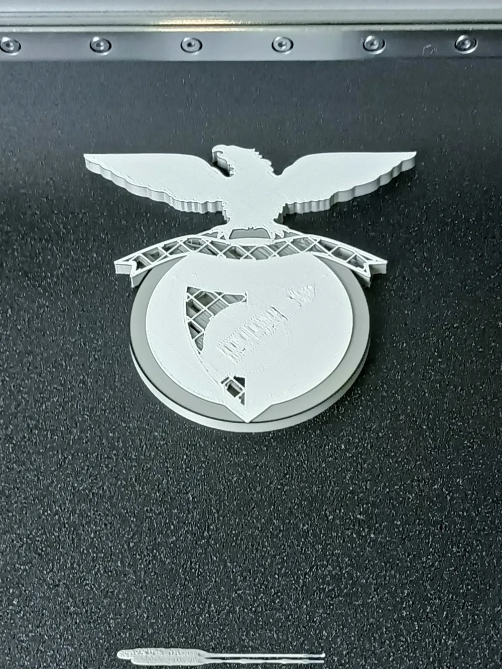Benfica Lisbona - team badge - Free 3D Print Model - MakerWorld
