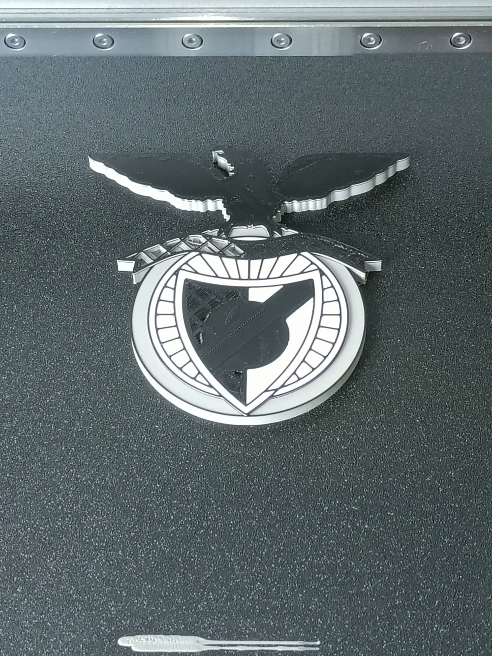 Benfica Lisbona - team badge - Free 3D Print Model - MakerWorld
