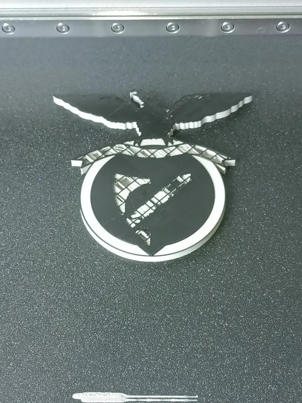 Benfica Lisbona - team badge - Free 3D Print Model - MakerWorld