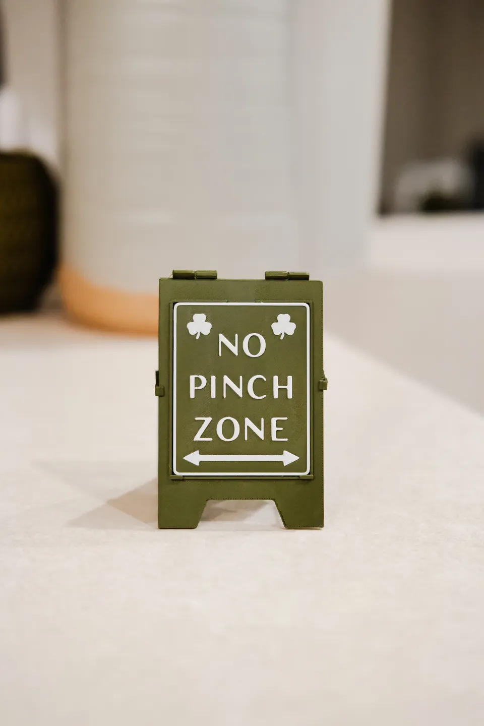 No Pinch Zone Sign Remixed by Alfonzo MakerWorld: Download Free 3D Models