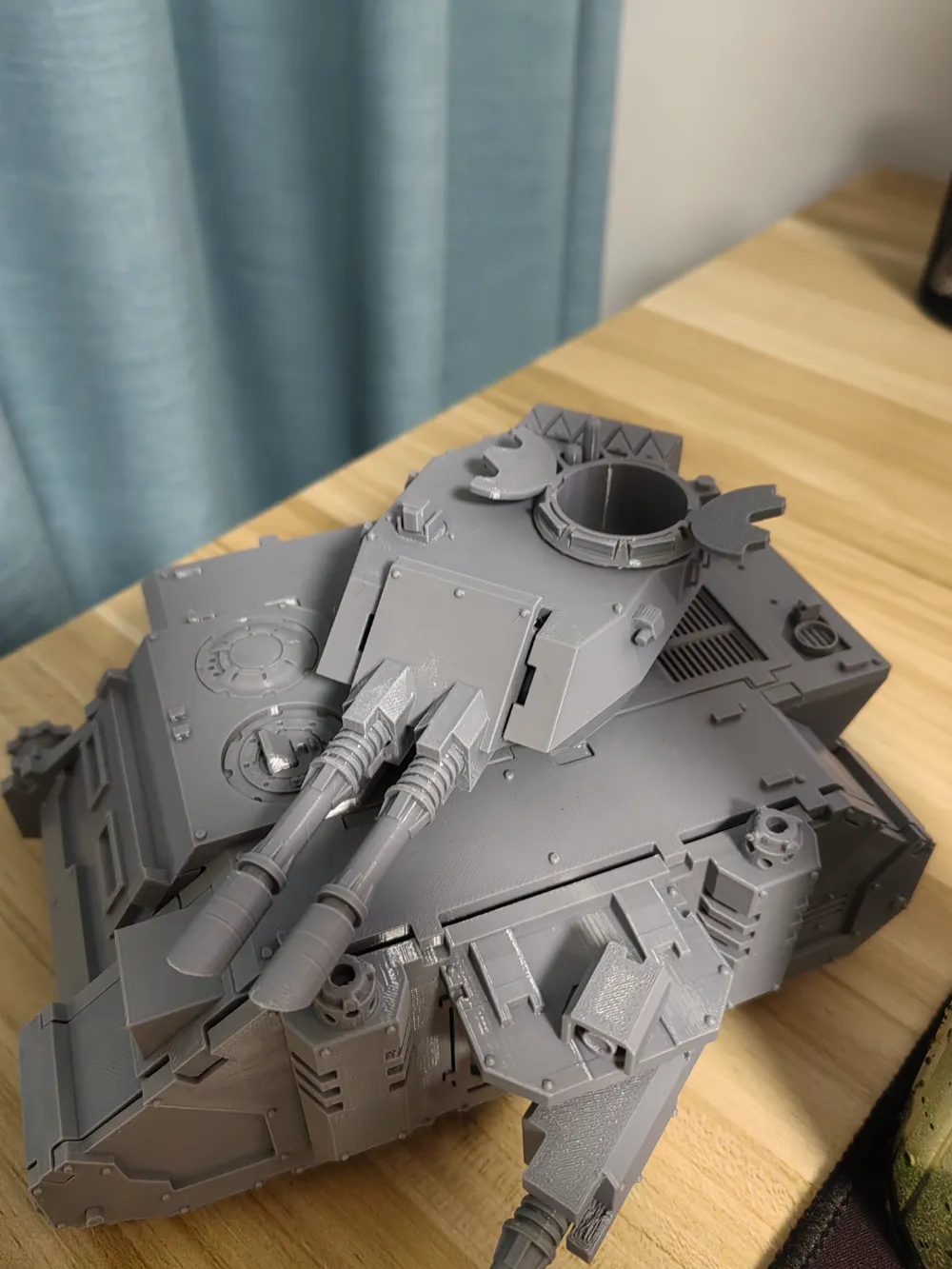 Warhammer 40k Predator Tank, fully movable tracks by 喵匠Meowcraft ...