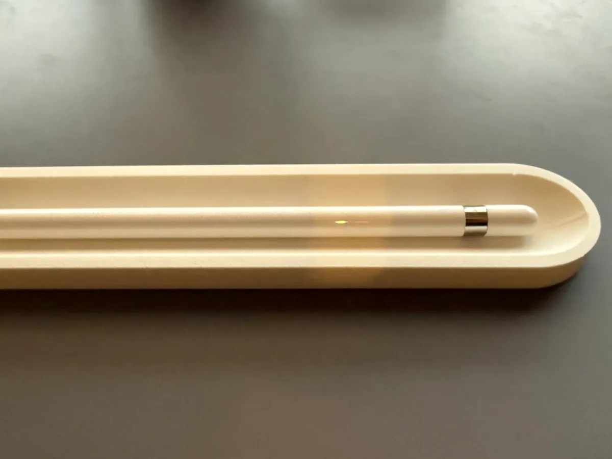 Apple Store Apple Pencil Ablage – Kostenloses 3D-Druckmodell – MakerWorld