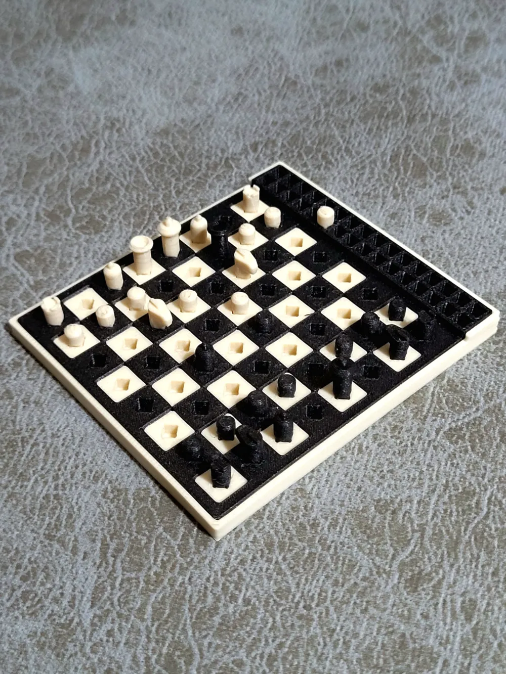 Miniature Chess Set Pegboard by maltay - MakerWorld