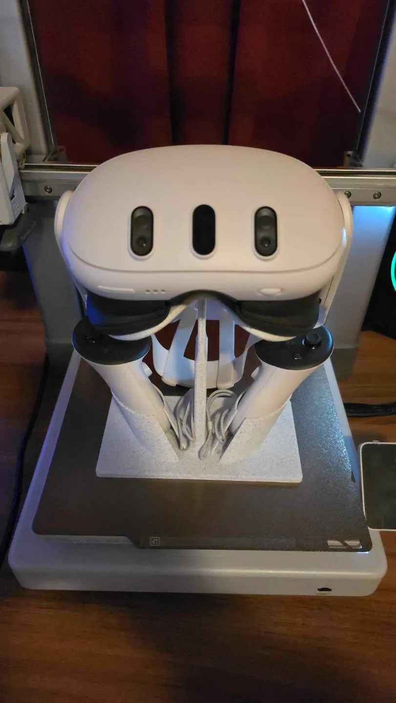 Meta Quest Stand / Holder - Free 3D Print Model - MakerWorld