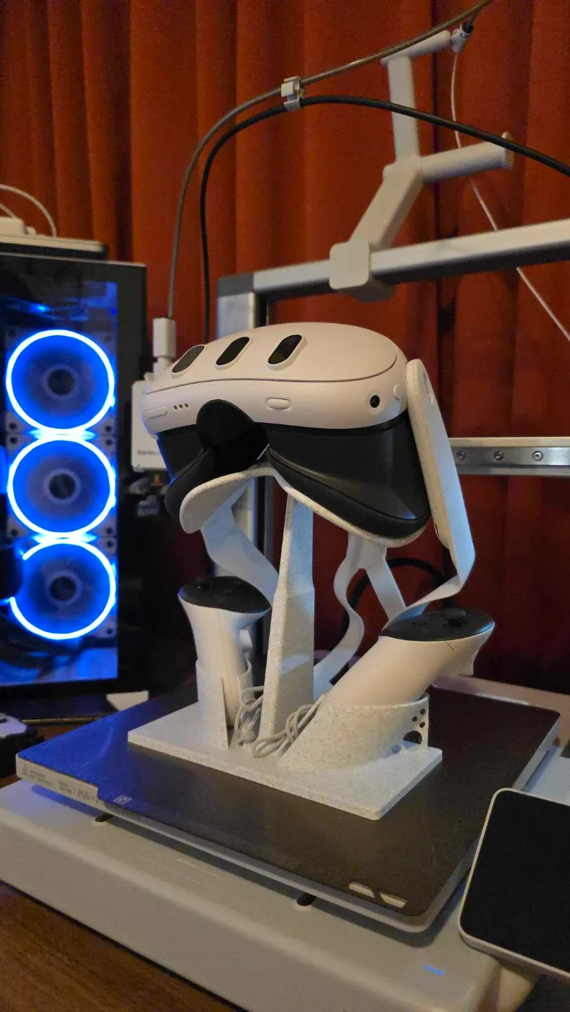 Meta Quest Stand / Holder by Sero MakerWorld: Download Free 3D Models