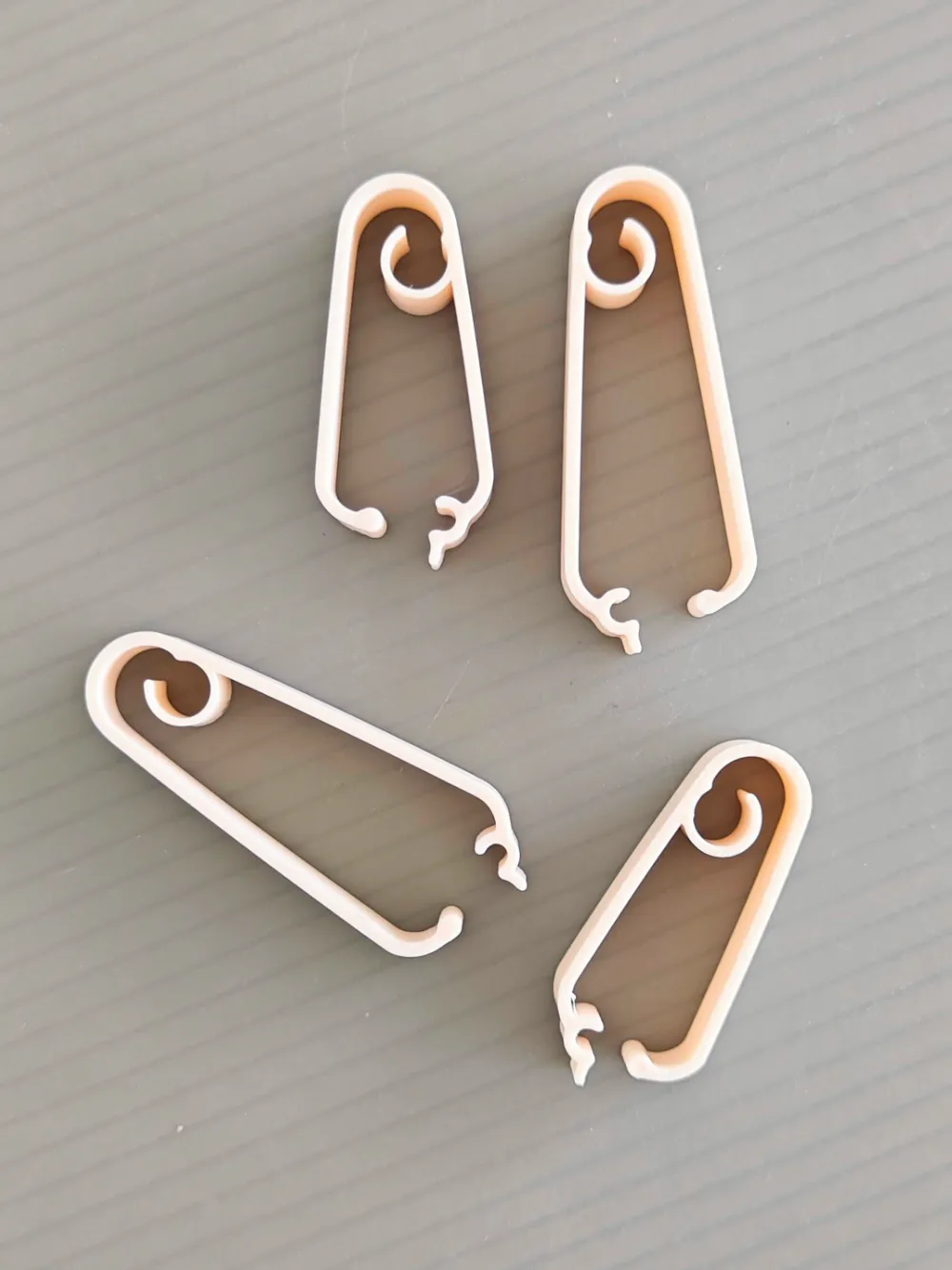 USB Cable Clip / Organizer With Retention Loop by Nature Hut - MakerWorld
