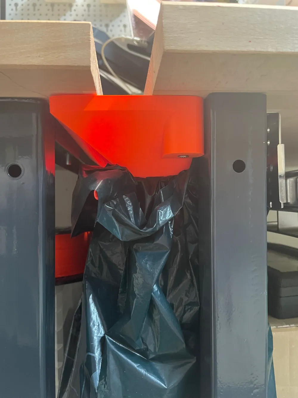 Under table waste funnel by schooott - MakerWorld