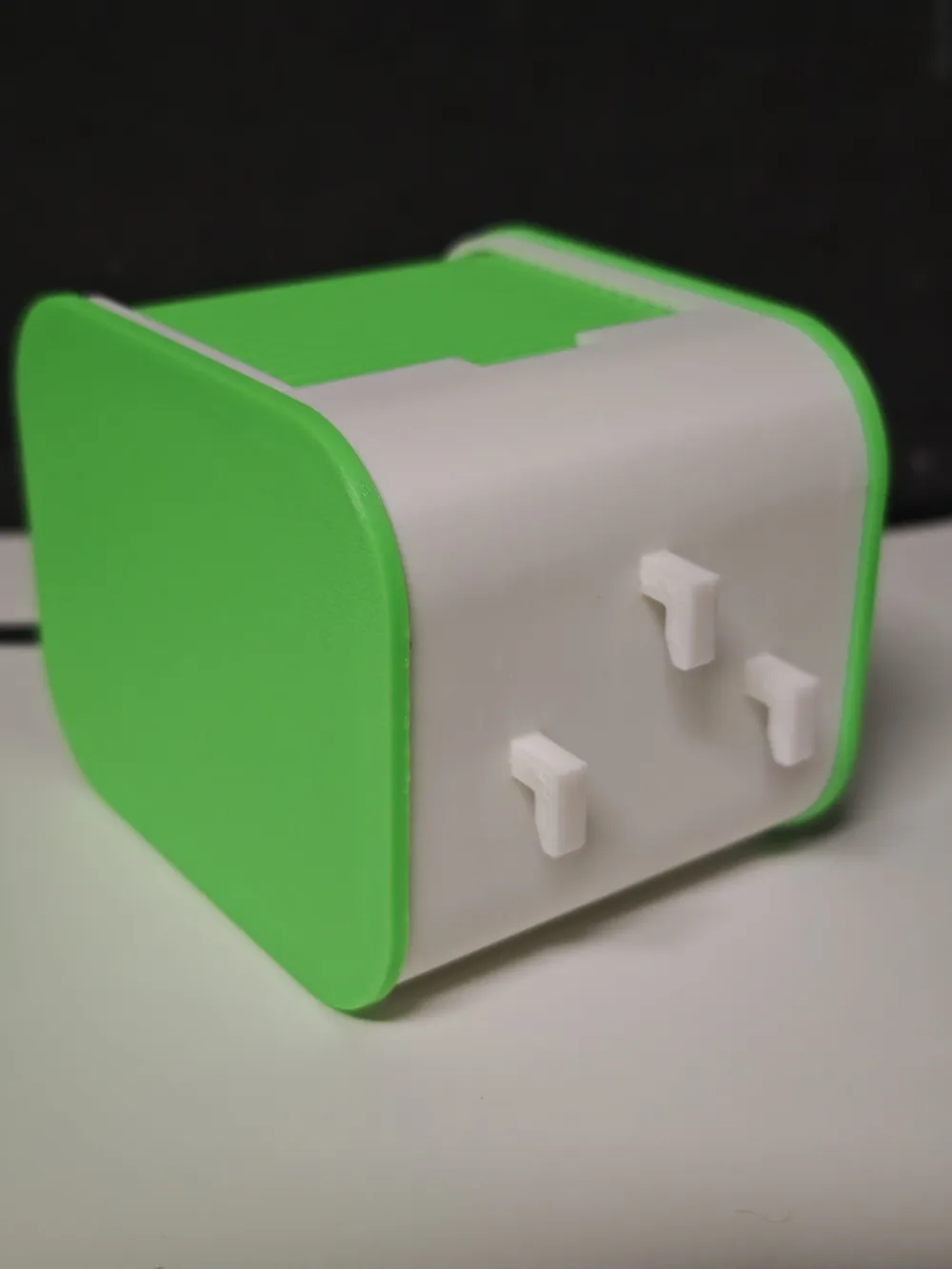 Rolling Shutter Storage Box for IKEA Skadis\Deskto - Free 3D Print ...
