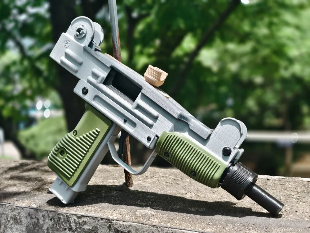 uzi mini submachine gun toy pistol by 补补觉去 MakerWorld: Download Free 3D ...