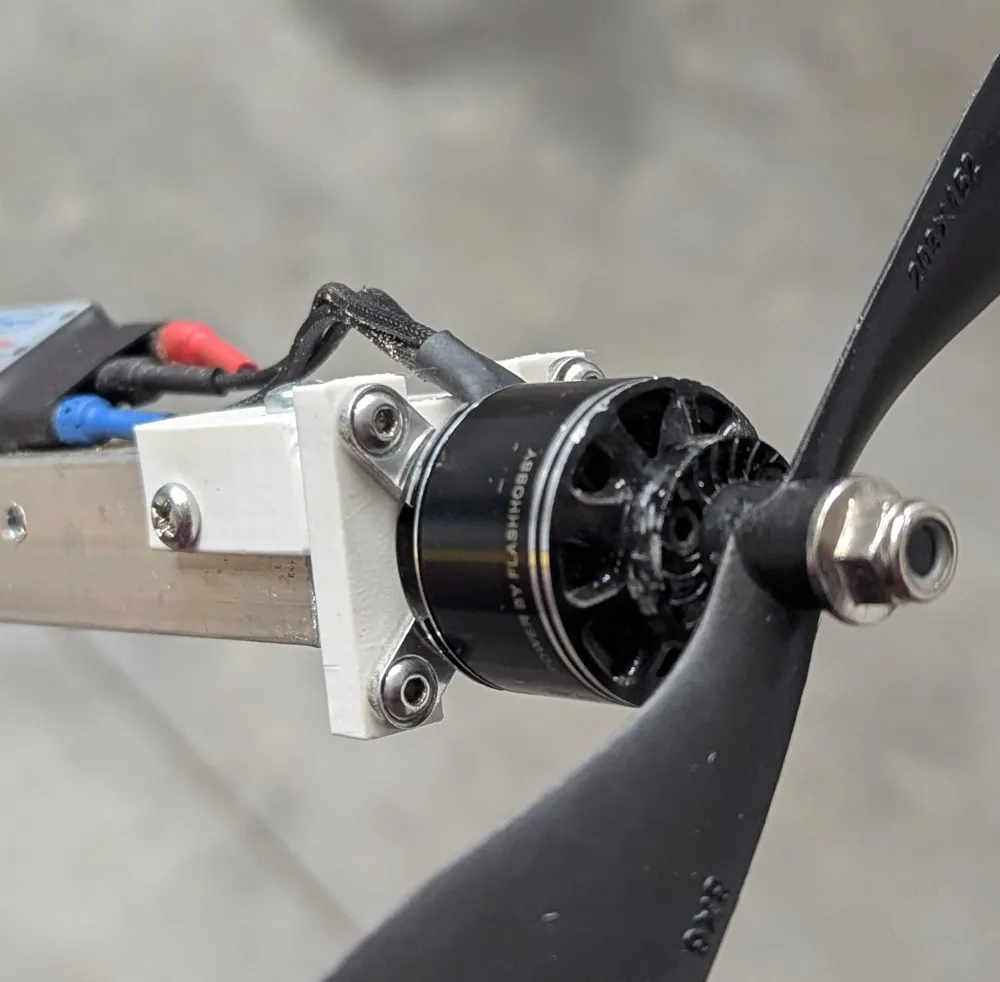 Motor mount for standard RC 3-phase motor x-mount by peersoon1234 ...