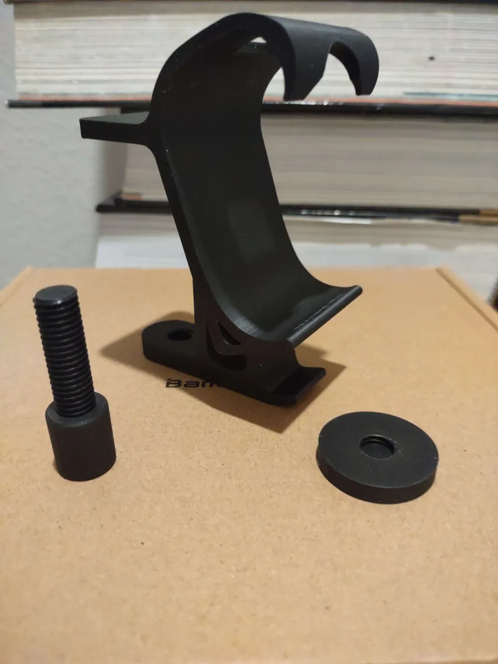 Desk mounted 8bitdo Ultimate controller holder by MopMcBingus ...