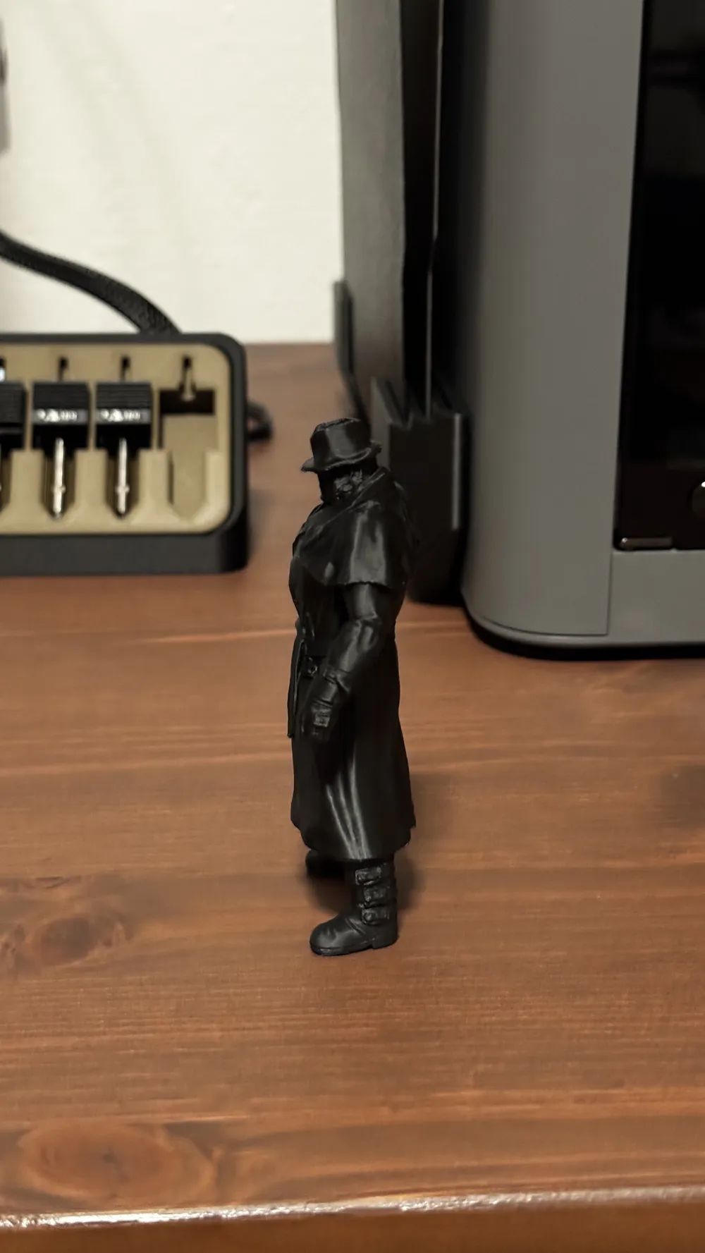 Resident Evil Mr.X - Free 3D Print Model - MakerWorld