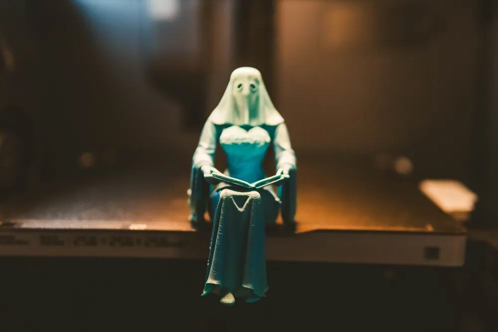 Ethereal Ghost Reader - Free 3D Print Model - MakerWorld
