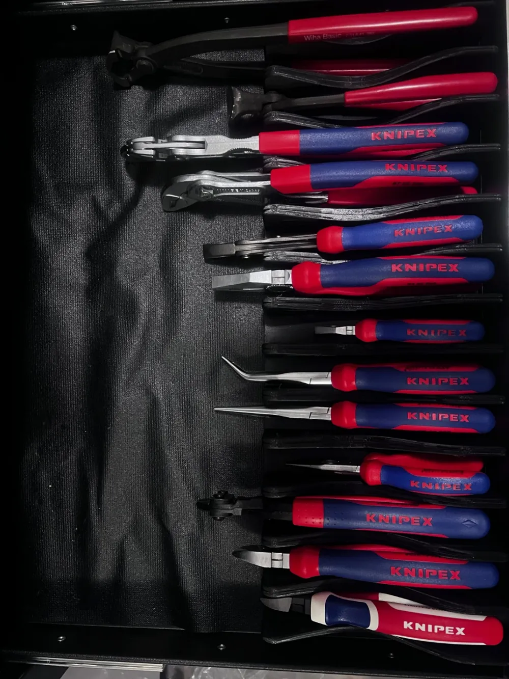 Modulair plyer holder by eaRGeeBee MakerWorld: Download Free 3D Models