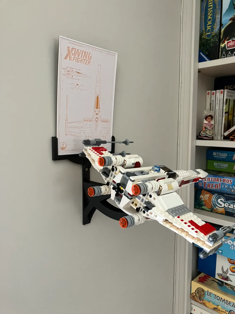 X-Wing 9493 Brick Model Wall Mount - Version 2 by RV42MakerWorld ...