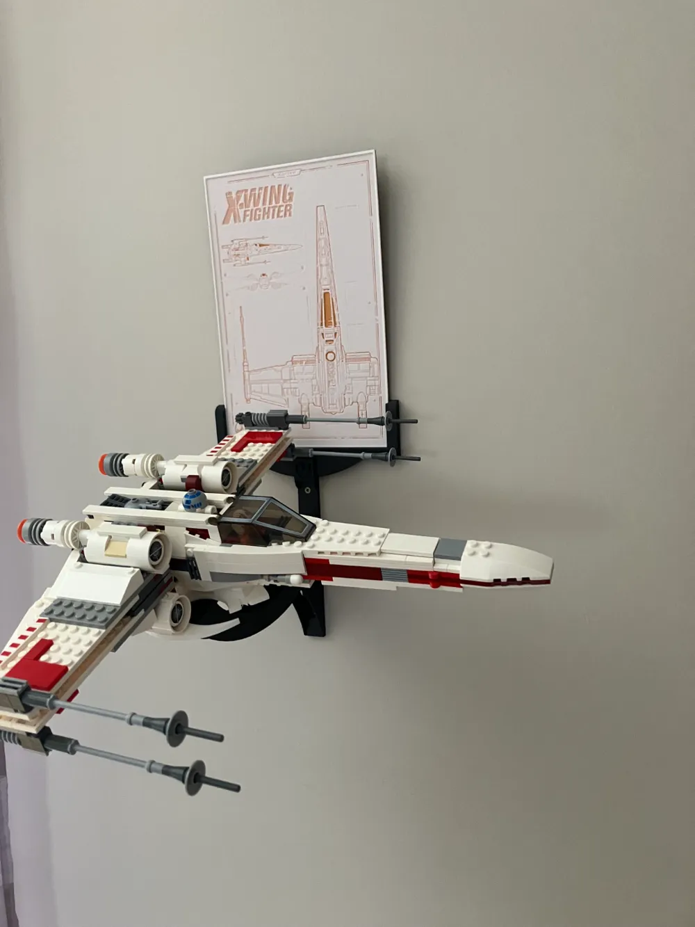 X-Wing 9493 Brick Model Wall Mount - Version 2 by RV42MakerWorld ...