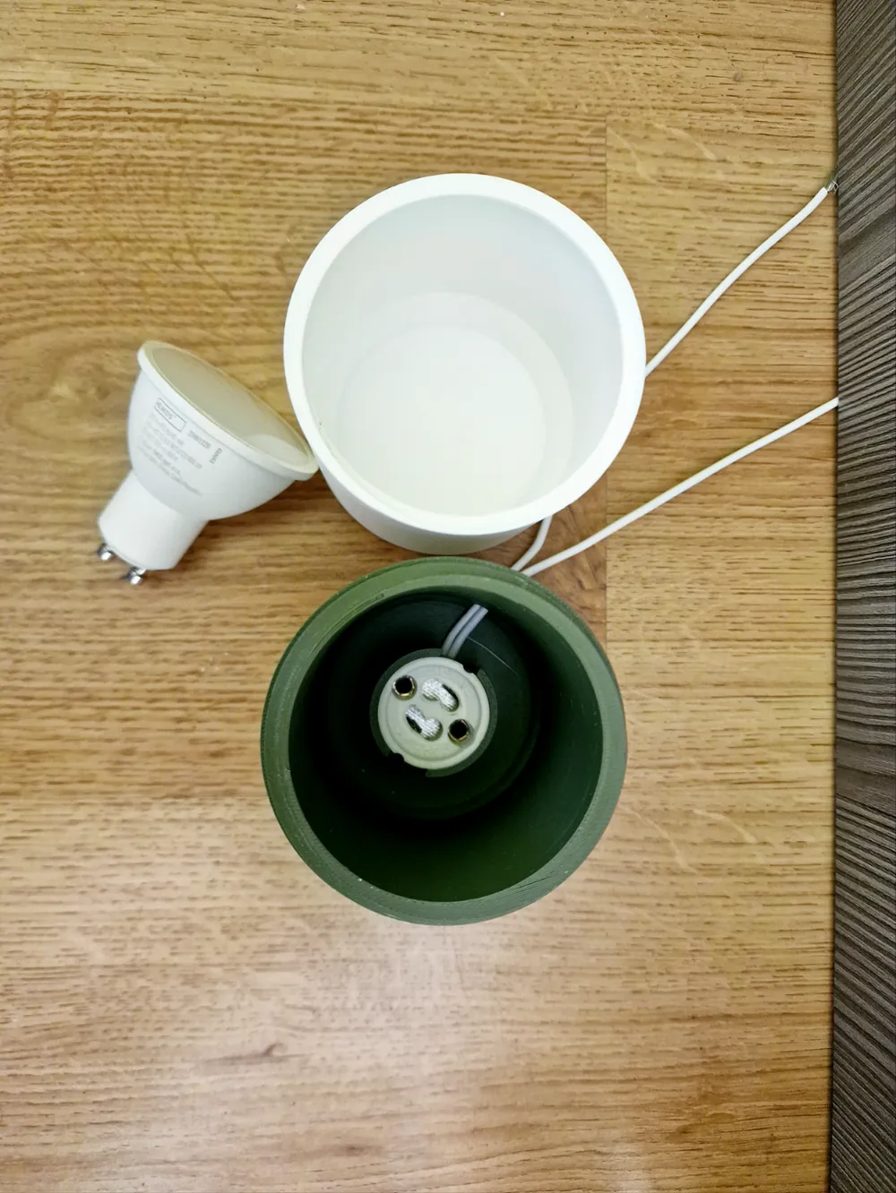 Simple lamp by B&V Design - MakerWorld