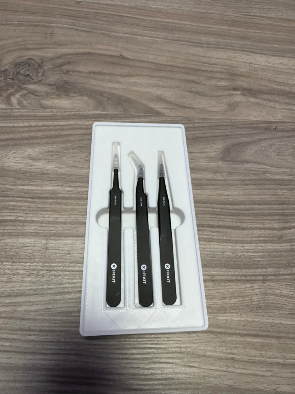 Gridfinity Tweezers bin 4x2x3 - Free 3D Print Model - MakerWorld
