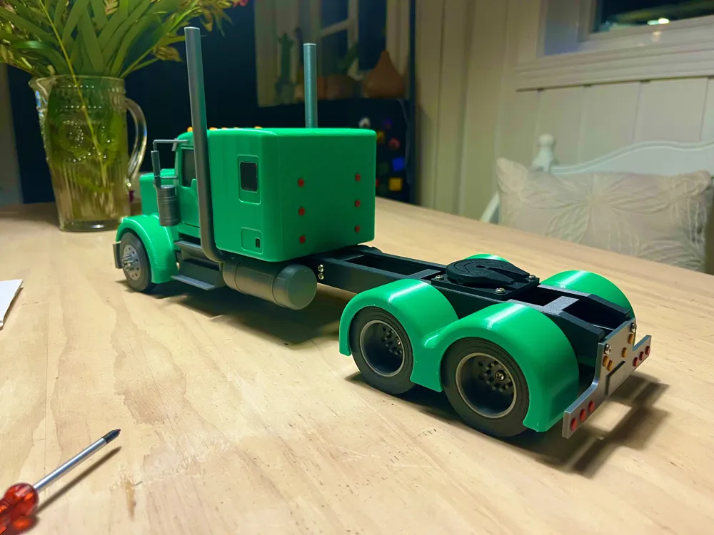 Kenworth W900 by LARRY MakerWorld: Download Free 3D Models