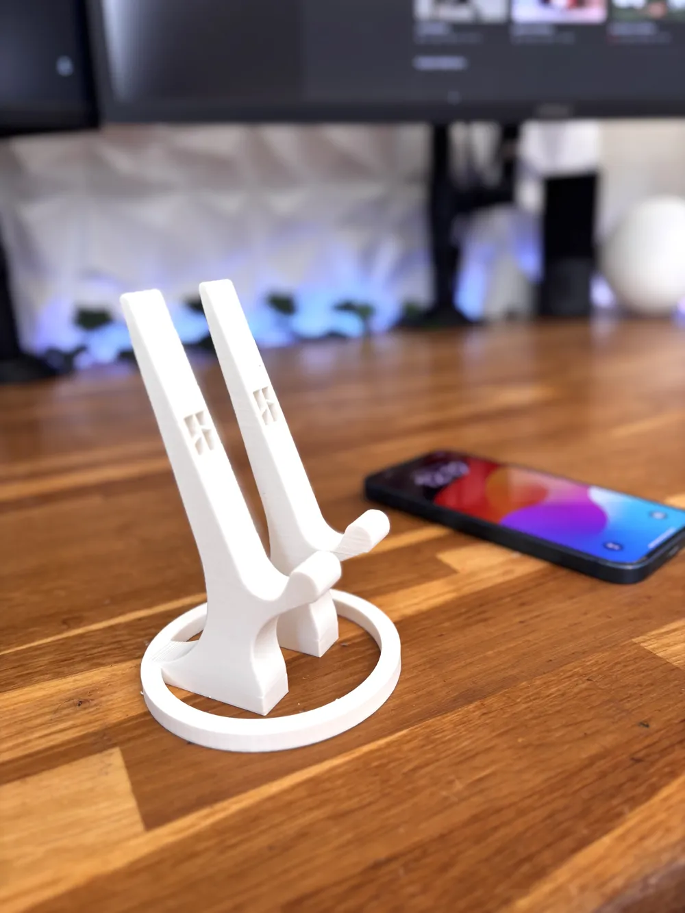 Phone stand by Cj 3DPRINT - MakerWorld
