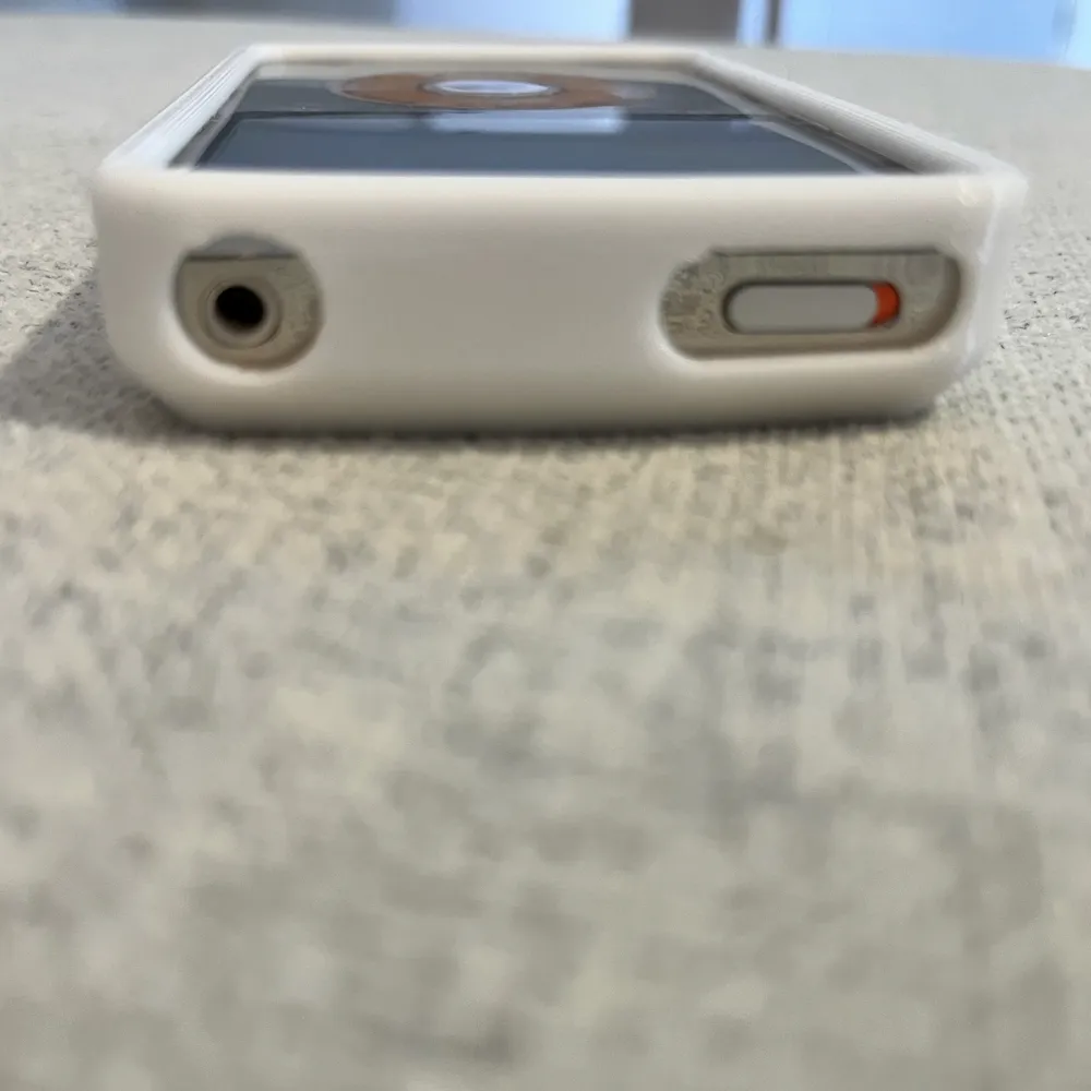 iPod Classic 5G (80GB+) Case - MagSafe Edition by Gorroth - MakerWorld