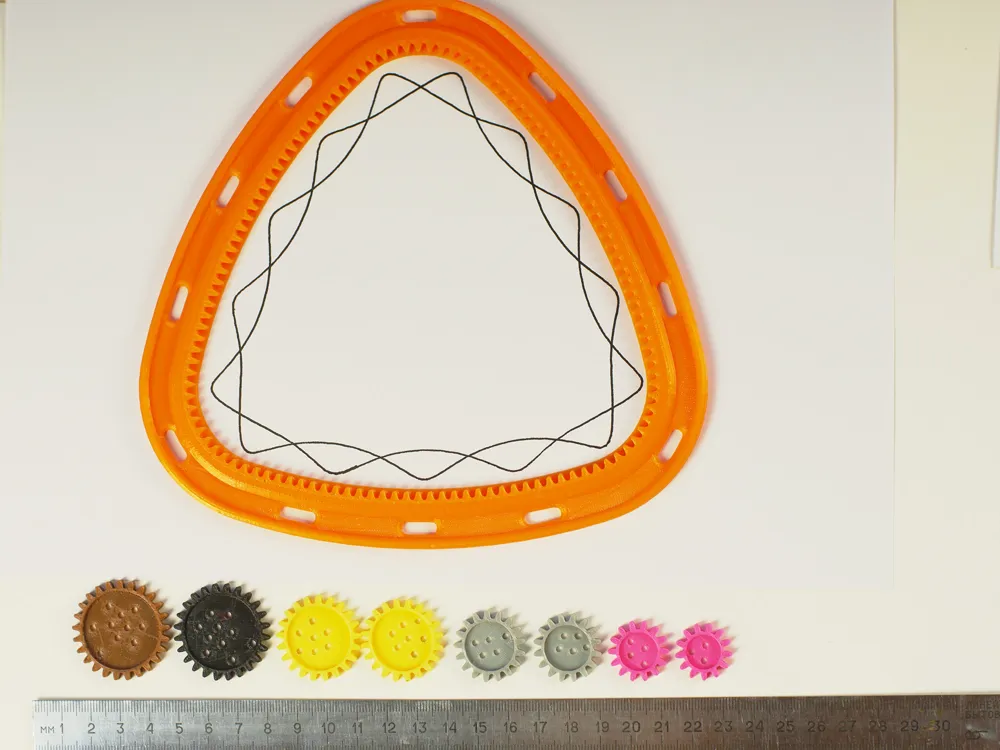 Triangular spiral pattern drawing tool - Free 3D Print Model - MakerWorld