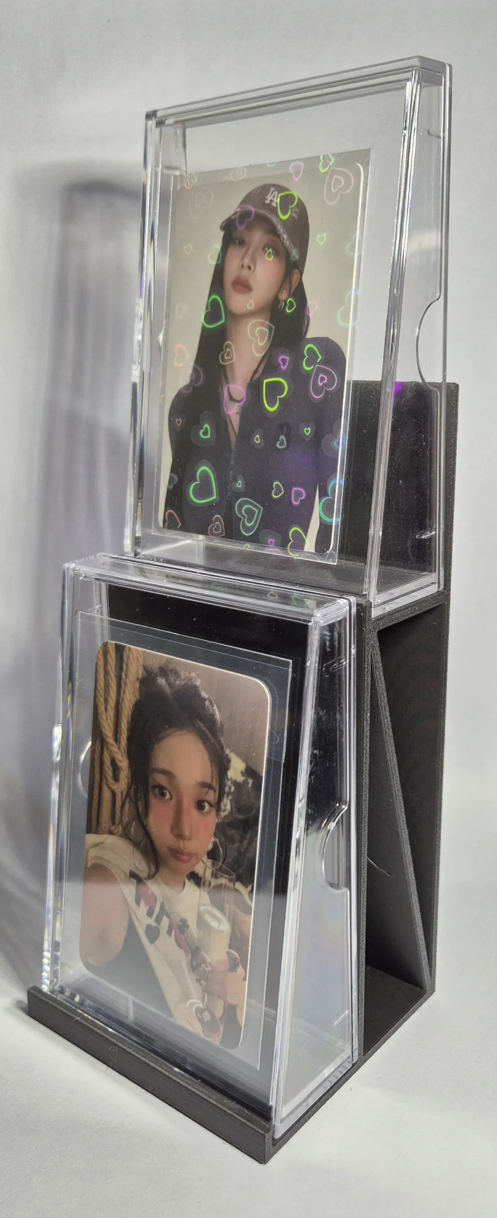 Display stand for DAISO Plastic Card Display Case - Free 3D Print Model ...