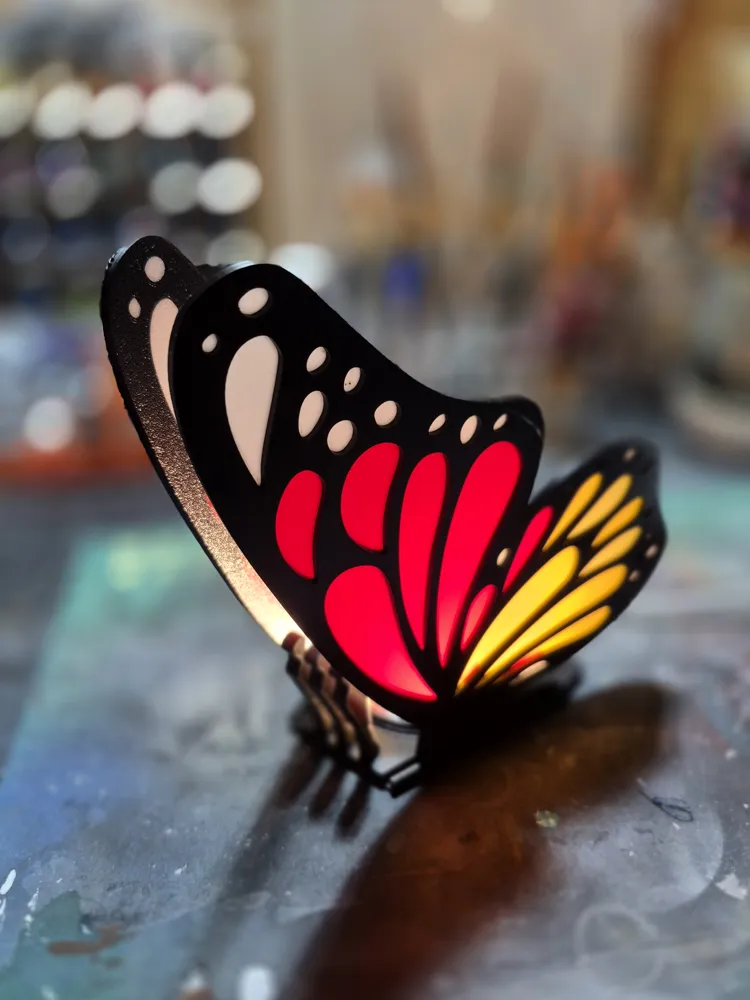 Butterfly Lamp - LED lights - Free 3D Print Model - MakerWorld