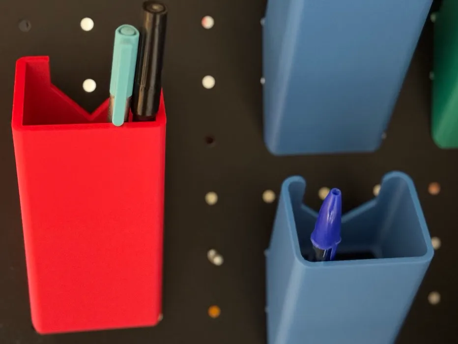 3cm x 3cm Pegboard Storage box by godrm-3po - MakerWorld