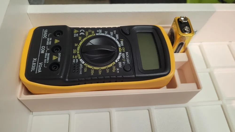 Gridfinity Multimeter storage with compartments by Shinzou - MakerWorld