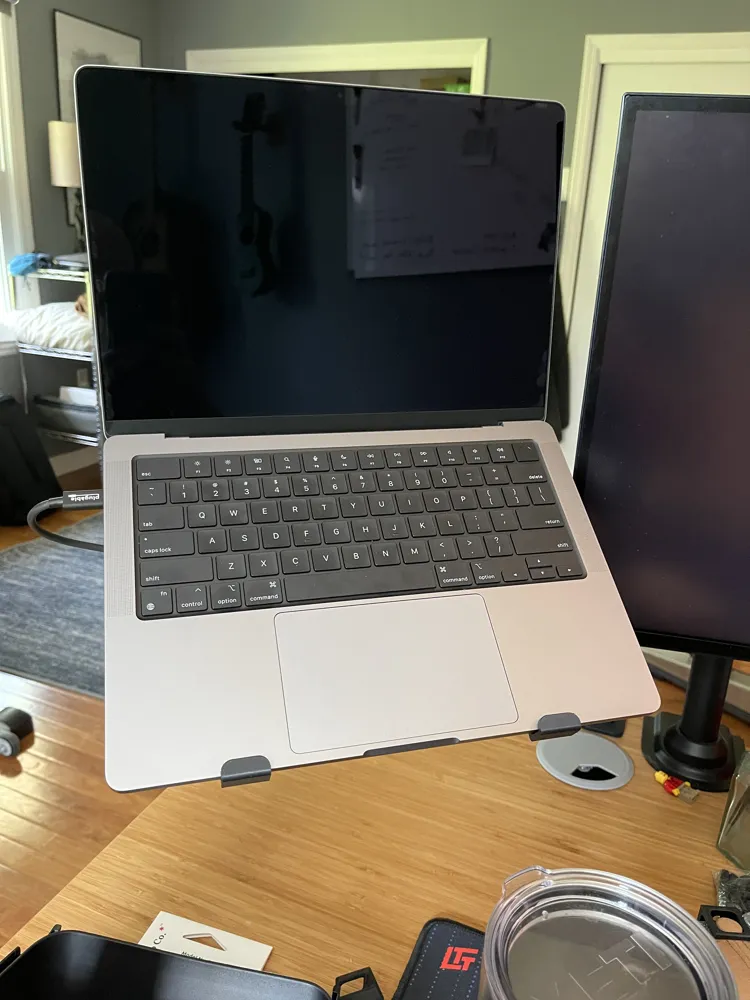 Parametric Vesa Mount Laptop Stand by Jay MakerWorld: Download Free 3D ...