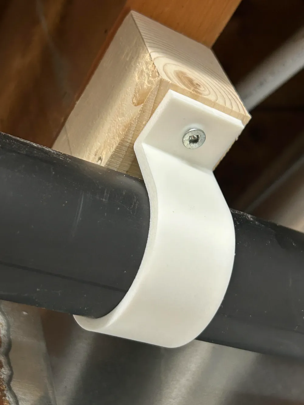 1-1/2" (40mm) Drain Pipe Hanger by Cloverbio - MakerWorld